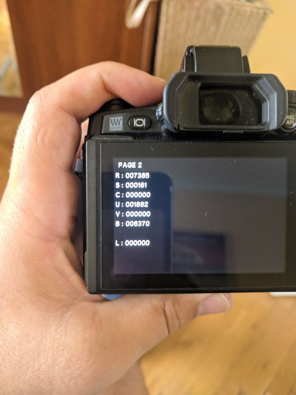 Продава: Olympus EM-1, trinity pro 2.8 zooms: 7-14, 12-40, 40-150 ...