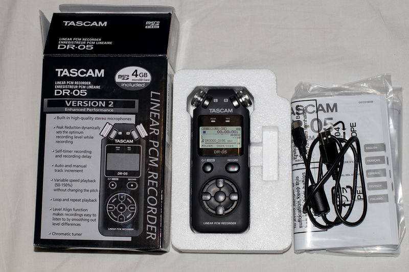 Продава: Продавам микрофон Rode, рекордер Tascam DR-05, Boom и кабел ...