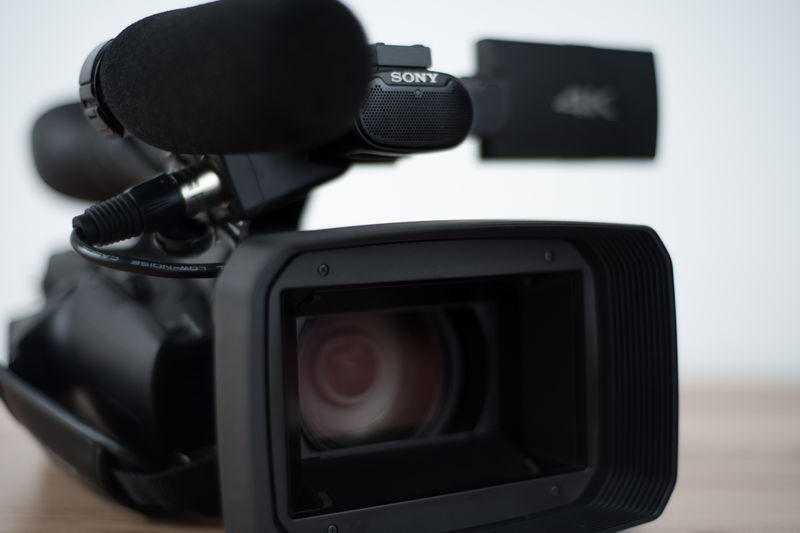 Продава: Професионална 4K камера Sony FDR-AX1E - БАЗАР - PHOTO FORUM