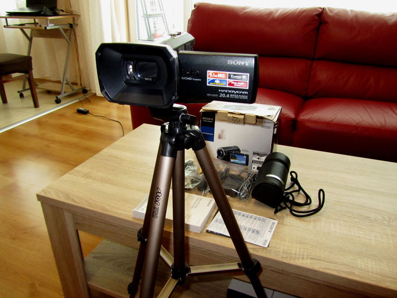 Продава: Sony – Топ модел Full HD видео камера + подаръци - БАЗАР ...