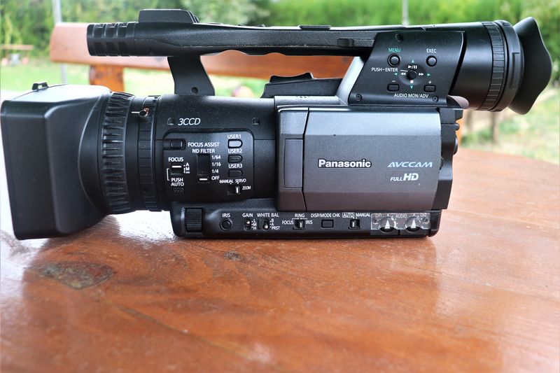 Продава: Panasonic AG-HMC151E - БАЗАР - PHOTO FORUM