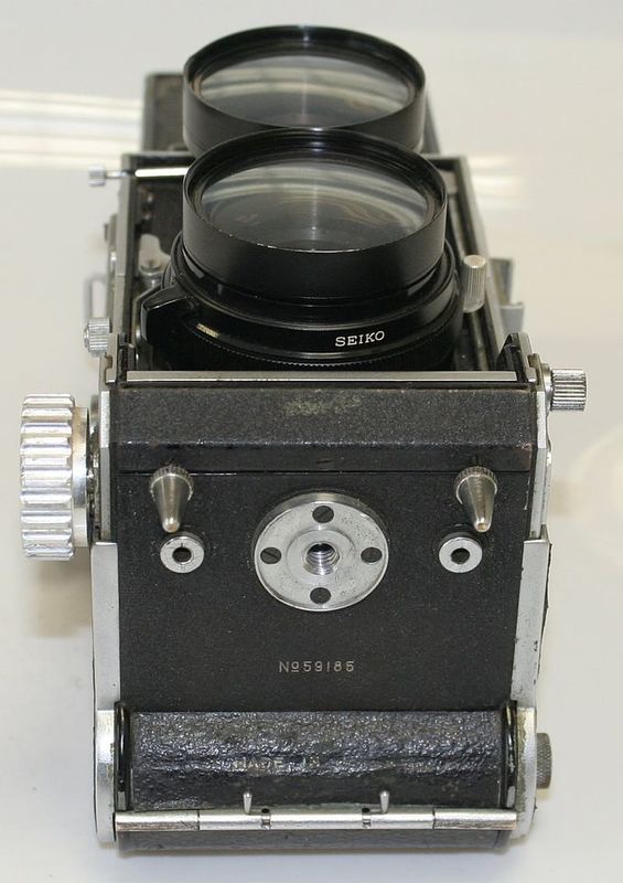 Продава: Средноформатен (6х6см) апарат Mamiyaflex (Mamiya C2) - БАЗАР ...