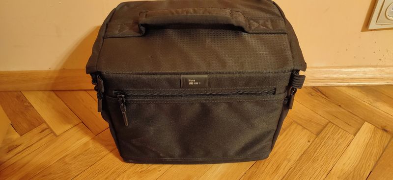 Продава: Фотографска чанта Lowepro Nova AW 180 ii - БАЗАР - PHOTO FORUM