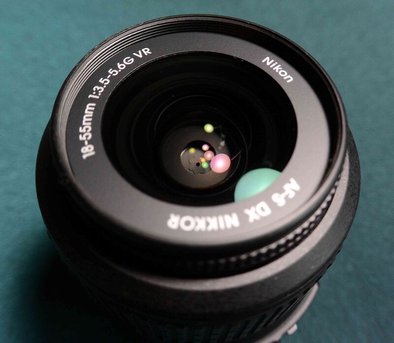 Продава: Nikon AF-S DX Nikkor 18-55 mm f/3.5-5.6G VR - БАЗАР - PHOTO FORUM