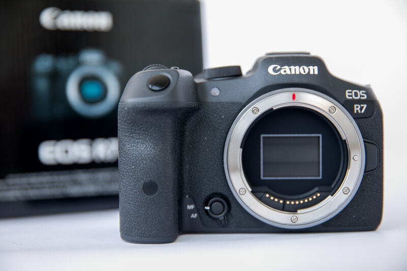 Продава: Canon EOS R7 - БАЗАР - PHOTO FORUM