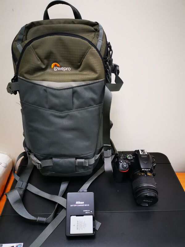 Продава: Nikon D5600 + Аксесоари и раница Lowepro 250 AW - БАЗАР ...