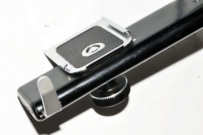 Продава: Hasselblad Left L Hand Grip Flash Gun Bracket - БАЗАР - PHOTO ...