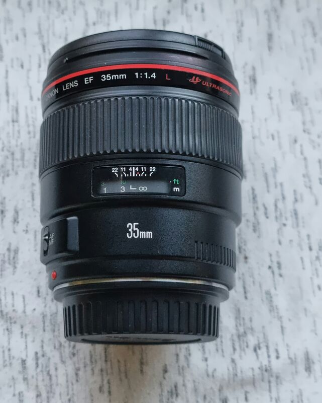 Продава: Canon EF 35mm 1.4L USM - пълен комплект / добра и остра бройка! - БАЗАР - PHOTO FORUM