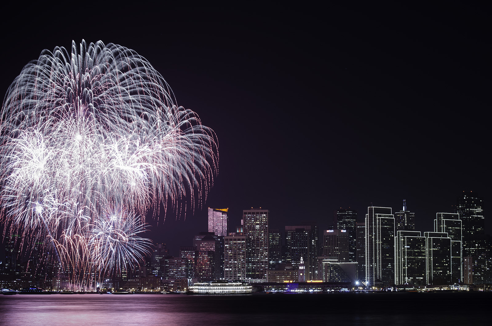 Happz New Year | Author Slobodan Miskovic - STELLANOVA | PHOTO FORUM